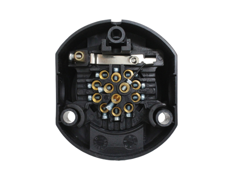 13-Pin Continental Towing Socket With Fog Cut-Off | 12 Volt Planet
